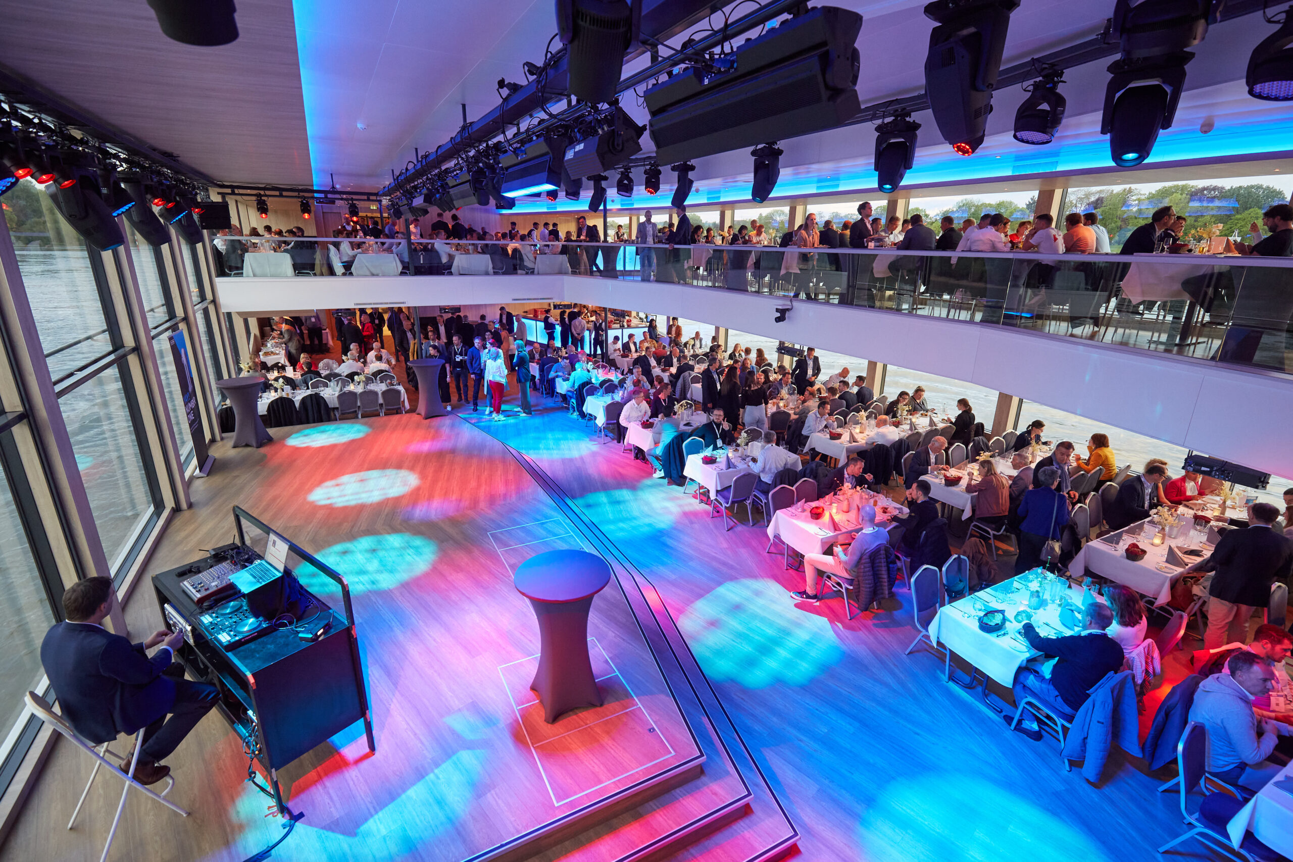 Große Kulisse beim EHI Payment Kongress 2023 - EHI Retail Institute